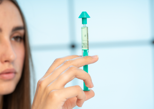 Nasaler Impfstoff erzeugt breite Immunantwort gegen Grippe