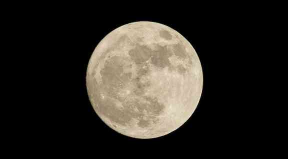 Starship soll auf dem Mond horizontal landen