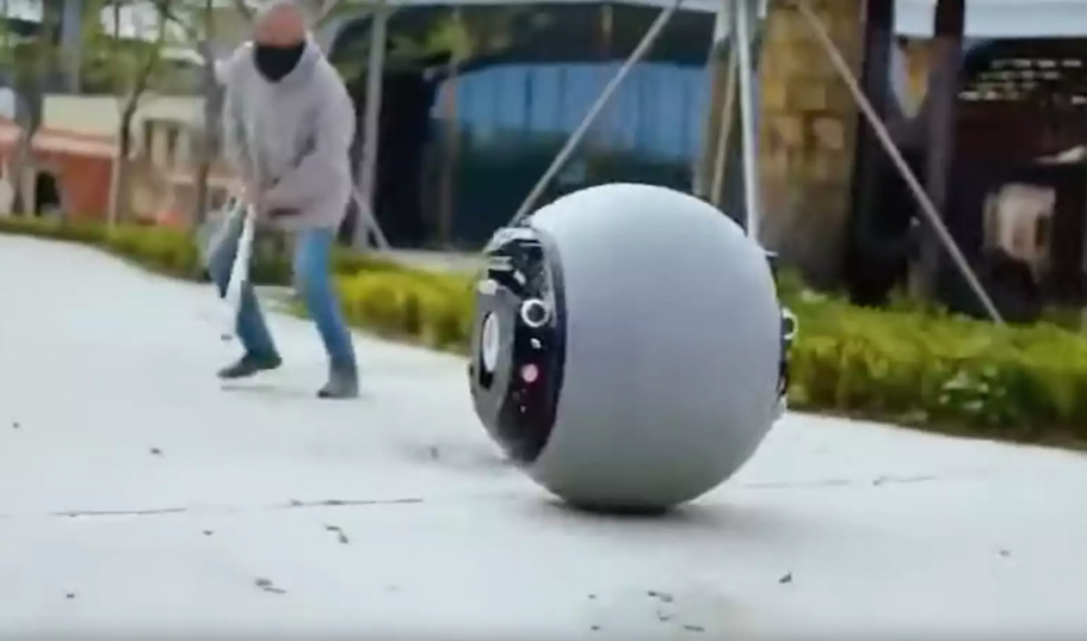 China nimmt Kriminelle mit 125-kg-Roboter-Kugel fest