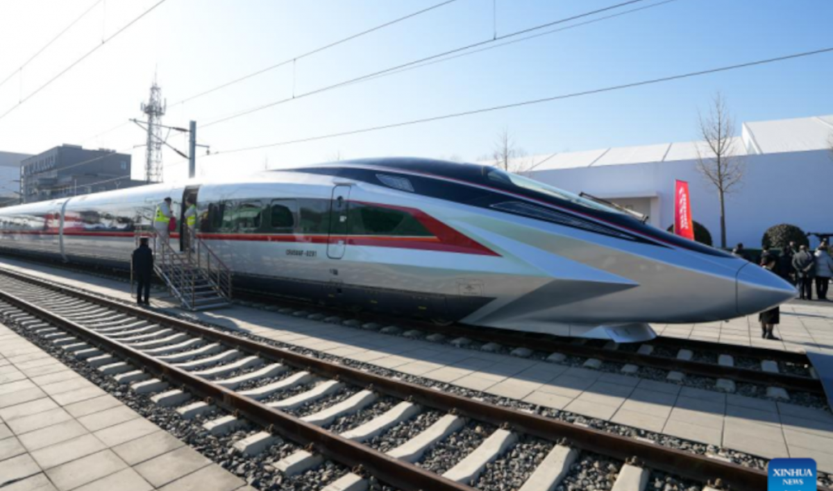 400 km/h schneller Hochgeschwindigkeitszug geht in China in Betrieb