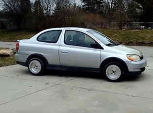 Diese Reifen lassen jedes Auto seitwärts einparken