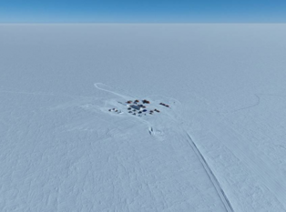 1,2 Millionen Jahre alter Eisbohrkern in der Antarktis geborgen